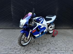 Suzuki GSX-R 600 2000 in Tallinn, with an engine capacity of 0.60 L and mileage of 37 thousand km for 2400 €, photo 2 on AUTOMOTO.COM.LV