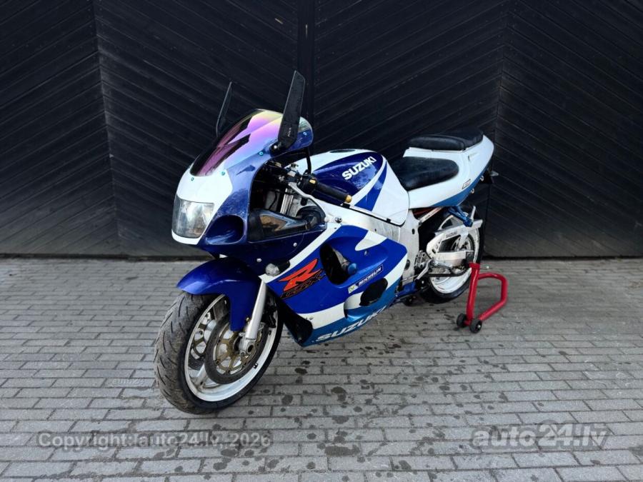 Suzuki GSX-R 600 2000 in Tallinn, with an engine capacity of 0.60 L and mileage of 37 thousand km for 2400 €, photo 2 on AUTOMOTO.COM.LV