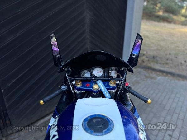 Suzuki GSX-R 600 2000 Tallina, ar dzinēja tilpumu 0.60 L un nobraukumu 37 tūkst. km par 2400 €, foto 6 vietnē AUTOMOTO.COM.LV