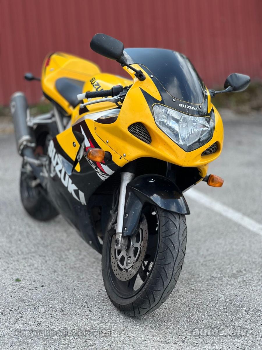 Suzuki GSX-R 600 2001 in Tartu, with an engine capacity of 0.60 L and mileage of 31 thousand km for 2700 €, photo 2 on AUTOMOTO.COM.LV