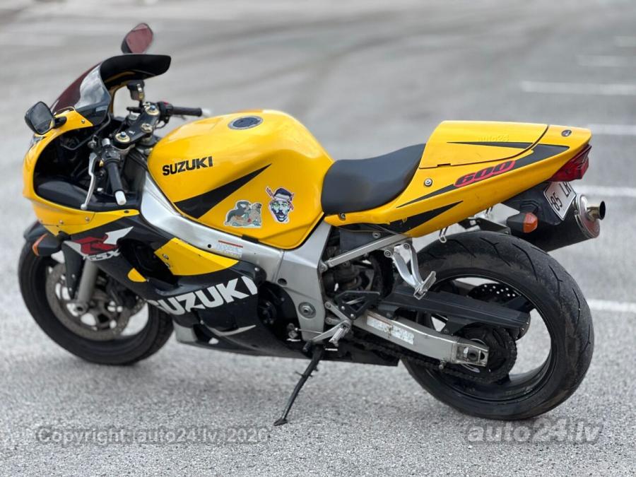 Suzuki GSX-R 600 2001 in Tartu, with an engine capacity of 0.60 L and mileage of 31 thousand km for 2700 €, photo 5 on AUTOMOTO.COM.LV