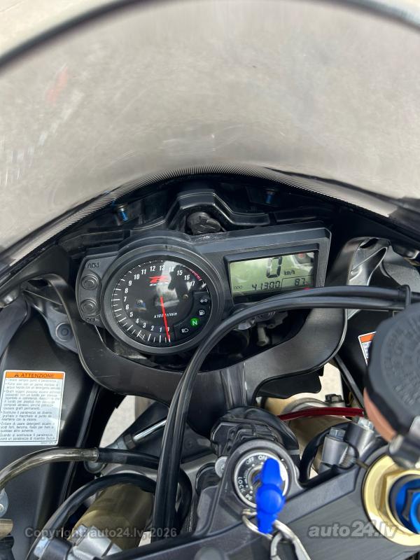 Suzuki GSX-R 600 2005 in Tallinn, with an engine capacity of 0.60 L and mileage of 41 thousand km for 4200 €, photo 8 on AUTOMOTO.COM.LV