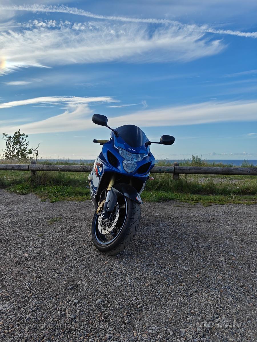 Сузуки GSX-R 600 2005 в Сауэ, объемом двигателя 0.60 л и пробегом 48 тыс. км за 3600 €, фото 5 на AUTOMOTO.COM.LV