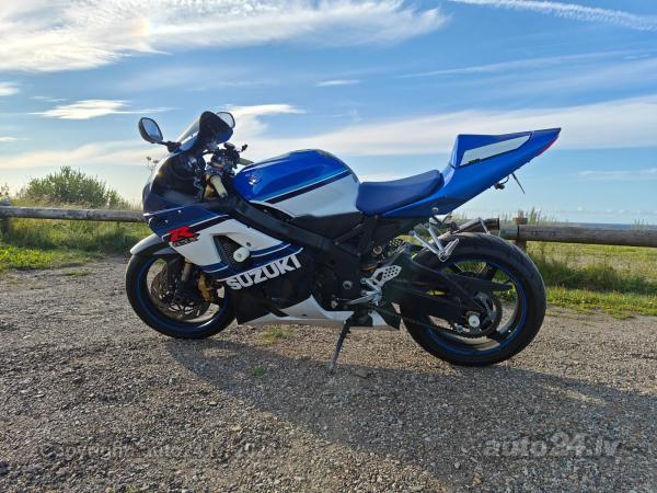 Suzuki GSX-R 600 2005 Saue, ar dzinēja tilpumu 0.60 L un nobraukumu 48 tūkst. km par 3600 €, foto 4 vietnē AUTOMOTO.COM.LV