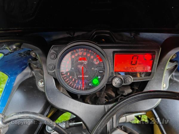 Suzuki GSX-R 600 2005 Saue, ar dzinēja tilpumu 0.60 L un nobraukumu 48 tūkst. km par 3600 €, foto 9 vietnē AUTOMOTO.COM.LV