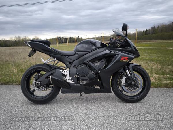 Suzuki GSX-R 600 2007 Tallina, ar dzinēja tilpumu 0.60 L un nobraukumu 8 tūkst. km par 5500 €, foto 2 vietnē AUTOMOTO.COM.LV