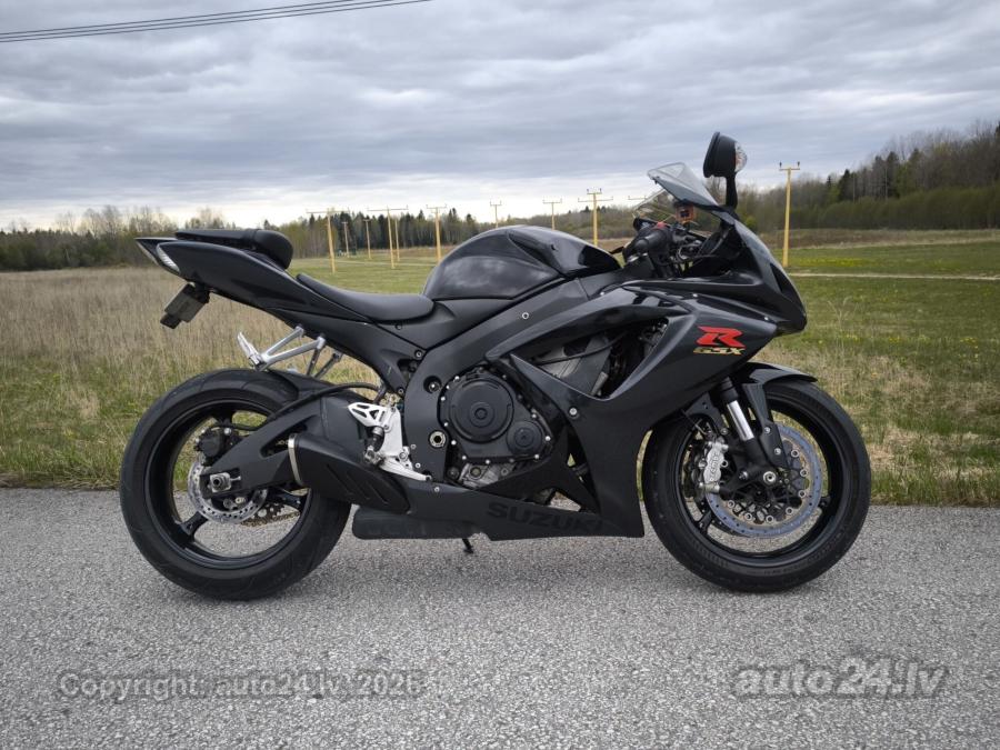Suzuki GSX-R 600 2007 Tallina, ar dzinēja tilpumu 0.60 L un nobraukumu 8 tūkst. km par 5500 €, foto 3 vietnē AUTOMOTO.COM.LV