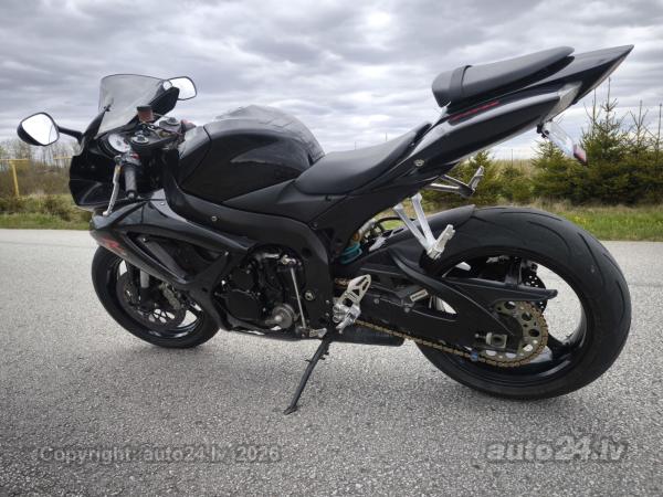 Suzuki GSX-R 600 2007 Tallina, ar dzinēja tilpumu 0.60 L un nobraukumu 8 tūkst. km par 5500 €, foto 9 vietnē AUTOMOTO.COM.LV
