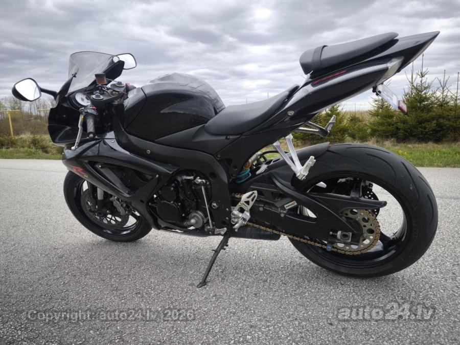 Suzuki GSX-R 600 2007 Tallina, ar dzinēja tilpumu 0.60 L un nobraukumu 8 tūkst. km par 5500 €, foto 10 vietnē AUTOMOTO.COM.LV