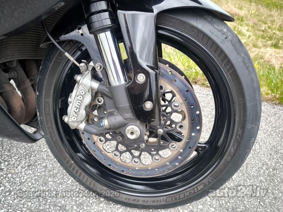 Suzuki GSX-R 600 2007 Tallina, ar dzinēja tilpumu 0.60 L un nobraukumu 8 tūkst. km par 5500 €, foto 13 vietnē AUTOMOTO.COM.LV