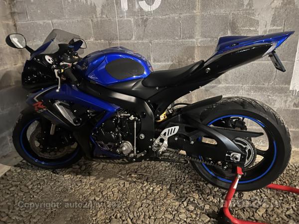 Suzuki GSX-R 600 2007 in Tallinn, with an engine capacity of 0.60 L and mileage of 26 thousand km for 4700 €, photo 4 on AUTOMOTO.COM.LV