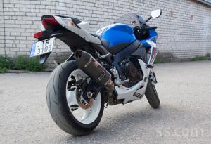 Suzuki GSX-R 600 2013 in Jelgava, with an engine capacity of 0.60 L and mileage of 0 thousand km for 5800 €, photo 2 on AUTOMOTO.COM.LV