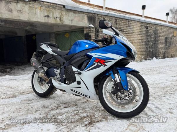 Suzuki GSX-R 600 2013 Rīga, ar dzinēja tilpumu 0.60 L un nobraukumu 49 tūkst. km par 5300 €, foto 1 vietnē AUTOMOTO.COM.LV