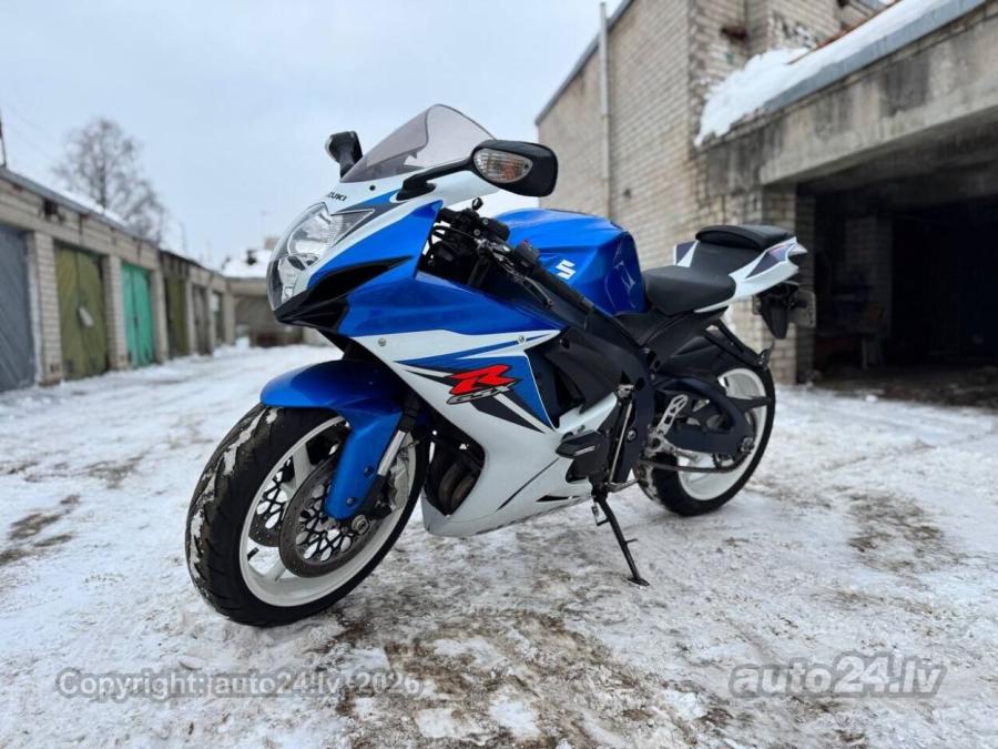 Suzuki GSX-R 600 2013 Rīga, ar dzinēja tilpumu 0.60 L un nobraukumu 49 tūkst. km par 5300 €, foto 4 vietnē AUTOMOTO.COM.LV