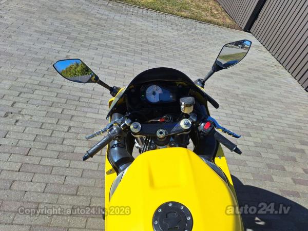 Yellow Suzuki GSX-R 600 2001 in Tallinn, with an engine capacity of 0.60 L and mileage of 34 thousand km for 2200 €, photo 5 on AUTOMOTO.COM.LV