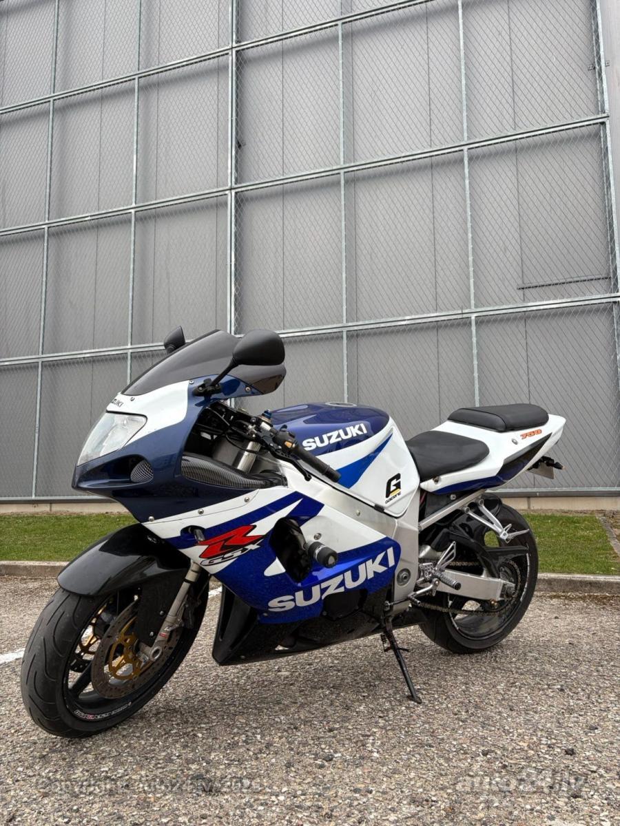 Grey Suzuki GSX-R 750 2001 in Tallinn, with an engine capacity of 0.00 L and mileage of 78 thousand km for 3000 €, photo 1 on AUTOMOTO.COM.LV