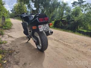 Suzuki GSX-R 750 1991 in Limbazi, with an engine capacity of 0.75 L and mileage of 0 thousand km for 750 €, photo 7 on AUTOMOTO.COM.LV