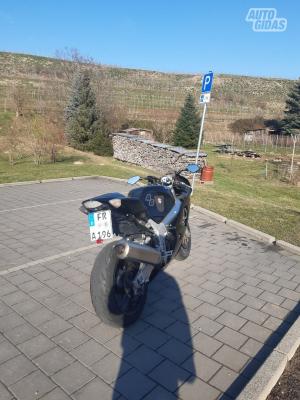 Black Suzuki GSX-R 2001 in Telschi, with an engine capacity of 0.75 L and mileage of 50 thousand km for 2500 €, photo 4 on AUTOMOTO.COM.LV