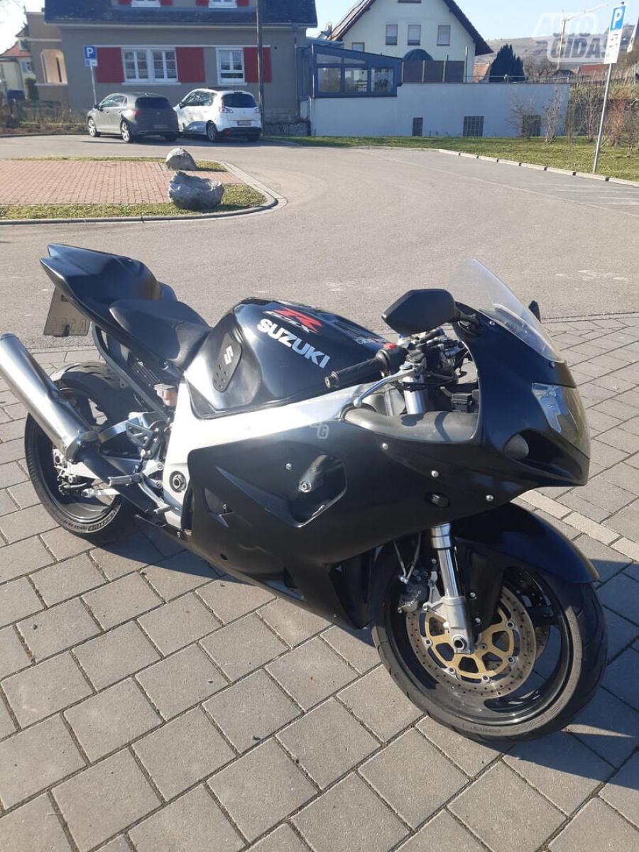 Black Suzuki GSX-R 2001 in Telschi, with an engine capacity of 0.75 L and mileage of 50 thousand km for 2500 €, photo 9 on AUTOMOTO.COM.LV