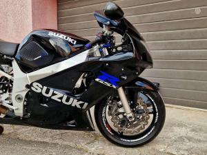 Black Suzuki GSX-R 2002 in Vilnius, with an engine capacity of 0.60 L and mileage of 42 thousand km for 2890 €, photo 11 on AUTOMOTO.COM.LV