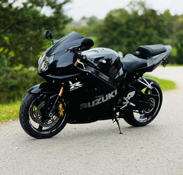 Black Suzuki GSX-R 2003 in Radviliskis, with an engine capacity of 1.00 L and mileage of 31 thousand km for 2500 €, photo 1 on AUTOMOTO.COM.LV