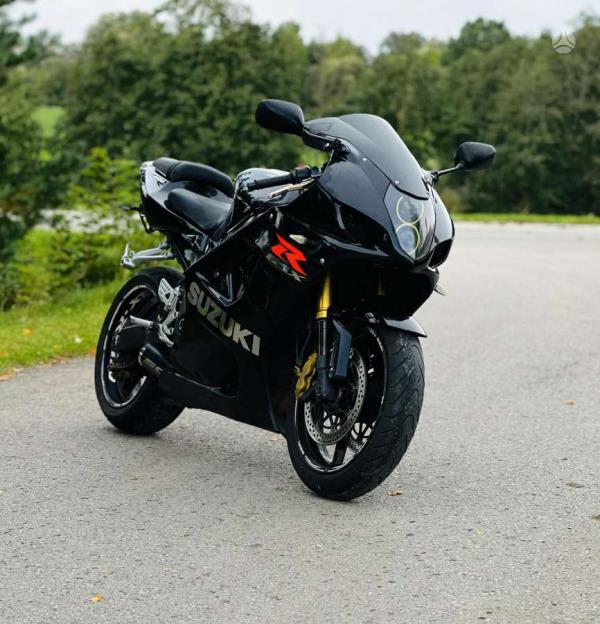 Black Suzuki GSX-R 2003 in Radviliskis, with an engine capacity of 1.00 L and mileage of 31 thousand km for 2500 €, photo 6 on AUTOMOTO.COM.LV