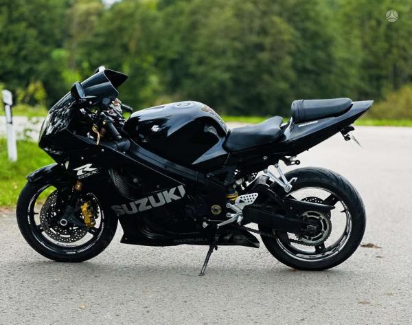 Black Suzuki GSX-R 2003 in Radviliskis, with an engine capacity of 1.00 L and mileage of 31 thousand km for 2500 €, photo 7 on AUTOMOTO.COM.LV