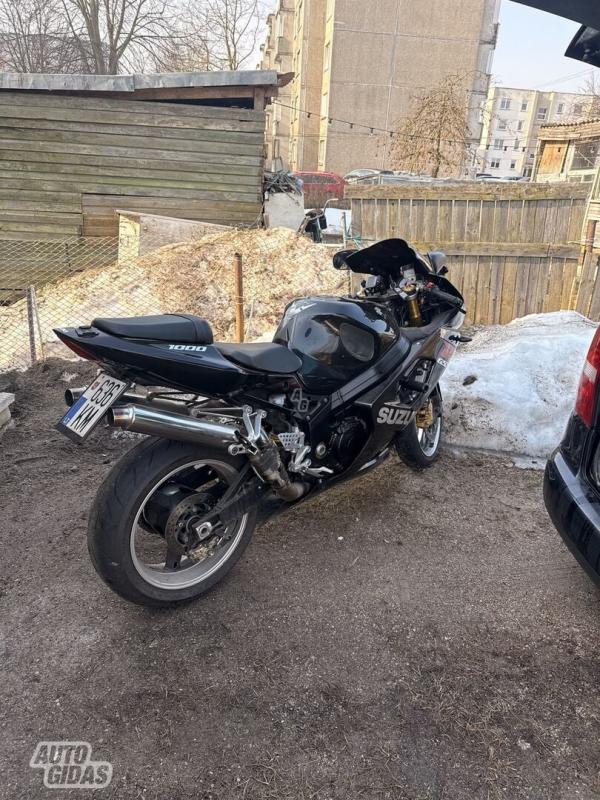 Black Suzuki GSX-R 2004 in Klaipeda, with an engine capacity of 1.00 L and mileage of 35 thousand km for 4200 €, photo 4 on AUTOMOTO.COM.LV