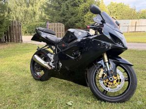 Черный Сузуки GSX-R 2004 в Вильнюс, объемом двигателя 0.60 л и пробегом 115 тыс. км за 2500 €, фото  на AUTOMOTO.COM.LV