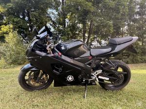 Черный Сузуки GSX-R 2004 в Вильнюс, объемом двигателя 0.60 л и пробегом 115 тыс. км за 2500 €, фото 4 на AUTOMOTO.COM.LV