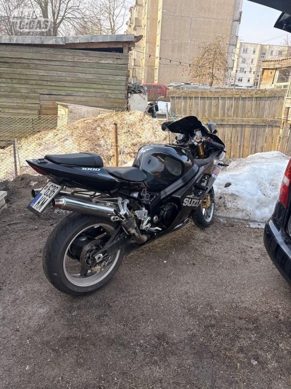 Black Suzuki GSX-R 2004 in Klaipeda, with an engine capacity of 1.00 L and mileage of 35 thousand km for 3500 €, photo 5 on AUTOMOTO.COM.LV