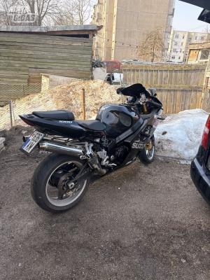 Melns Suzuki GSX-R 2004 Klaipėda, ar dzinēja tilpumu 1.00 L un nobraukumu 35 tūkst. km par 3500 €, foto 5 vietnē AUTOMOTO.COM.LV