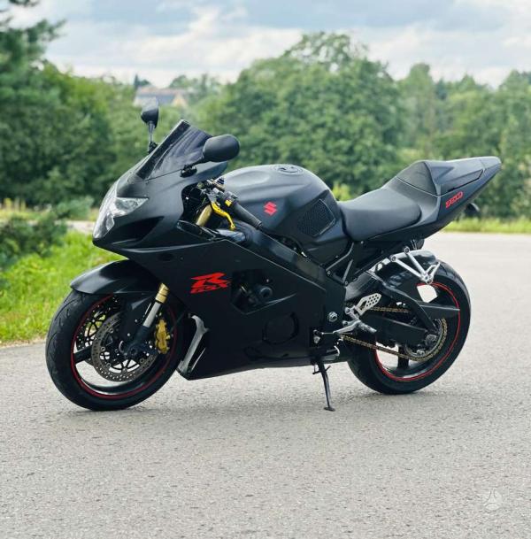 Black Suzuki GSX-R 2005 in Radviliskis, with an engine capacity of 0.75 L and mileage of 32 thousand km for 3300 €, photo 1 on AUTOMOTO.COM.LV