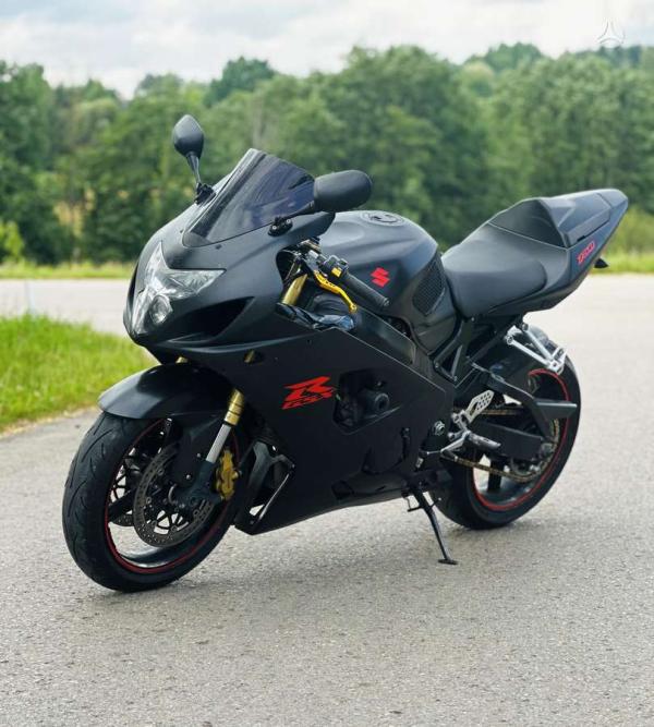 Black Suzuki GSX-R 2005 in Radviliskis, with an engine capacity of 0.75 L and mileage of 32 thousand km for 3300 €, photo 3 on AUTOMOTO.COM.LV