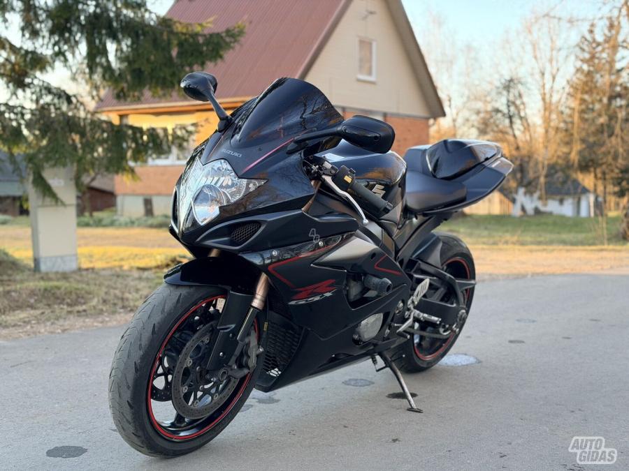 Melns Suzuki GSX-R 2006 Utena, ar dzinēja tilpumu 1.00 L un nobraukumu 72 tūkst. km par 4700 €, foto 5 vietnē AUTOMOTO.COM.LV