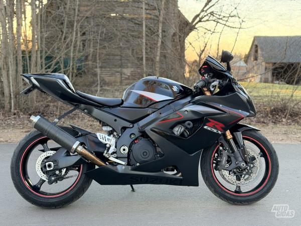 Melns Suzuki GSX-R 2006 Utena, ar dzinēja tilpumu 1.00 L un nobraukumu 72 tūkst. km par 4700 €, foto 10 vietnē AUTOMOTO.COM.LV