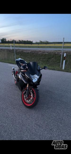 Черный Сузуки GSX-R 2006 в Каунас, объемом двигателя 1.00 л и пробегом 47 тыс. км за 4800 €, фото  на AUTOMOTO.COM.LV