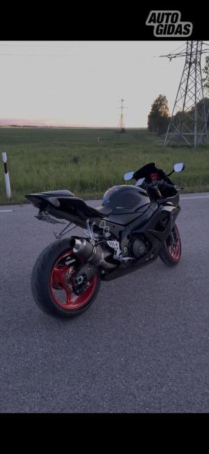 Черный Сузуки GSX-R 2006 в Каунас, объемом двигателя 1.00 л и пробегом 47 тыс. км за 4800 €, фото 5 на AUTOMOTO.COM.LV