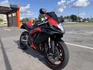Melns Suzuki GSX-R 2006 Kaišiadorys, ar dzinēja tilpumu 0.60 L un nobraukumu 36 tūkst. km par 4000 €, foto  vietnē AUTOMOTO.COM.LV