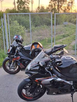 Black Suzuki GSX-R 2007 in Vilnius, with an engine capacity of 1.00 L and mileage of 40 thousand km for 6200 €, photo 5 on AUTOMOTO.COM.LV