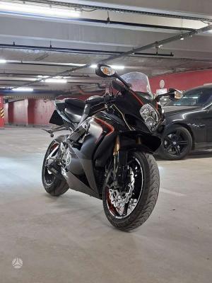 Black Suzuki GSX-R 2007 in Vilnius, with an engine capacity of 1.00 L and mileage of 40 thousand km for 6200 €, photo 13 on AUTOMOTO.COM.LV