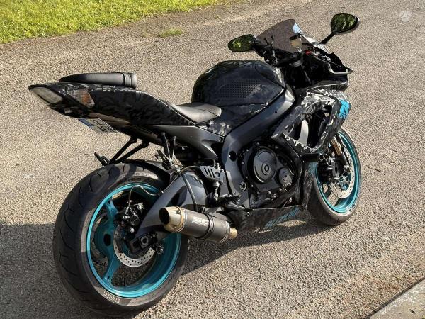 Черный Сузуки GSX-R 2007 в Шакяй, объемом двигателя 0.75 л и пробегом 60 тыс. км за 5100 €, фото 3 на AUTOMOTO.COM.LV