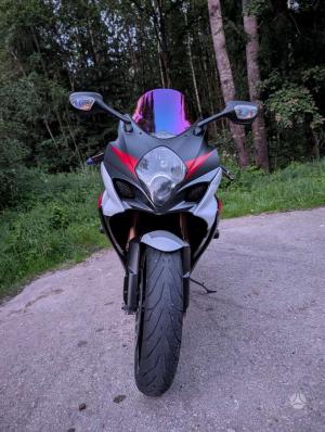 Melns Suzuki GSX-R 2007 Kauņa, ar dzinēja tilpumu 1.00 L un nobraukumu 51 tūkst. km par 4300 €, foto 13 vietnē AUTOMOTO.COM.LV