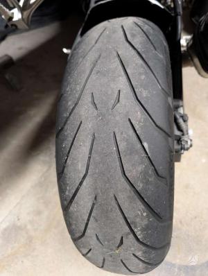 Melns Suzuki GSX-R 2007 Kauņa, ar dzinēja tilpumu 1.00 L un nobraukumu 51 tūkst. km par 4300 €, foto 19 vietnē AUTOMOTO.COM.LV