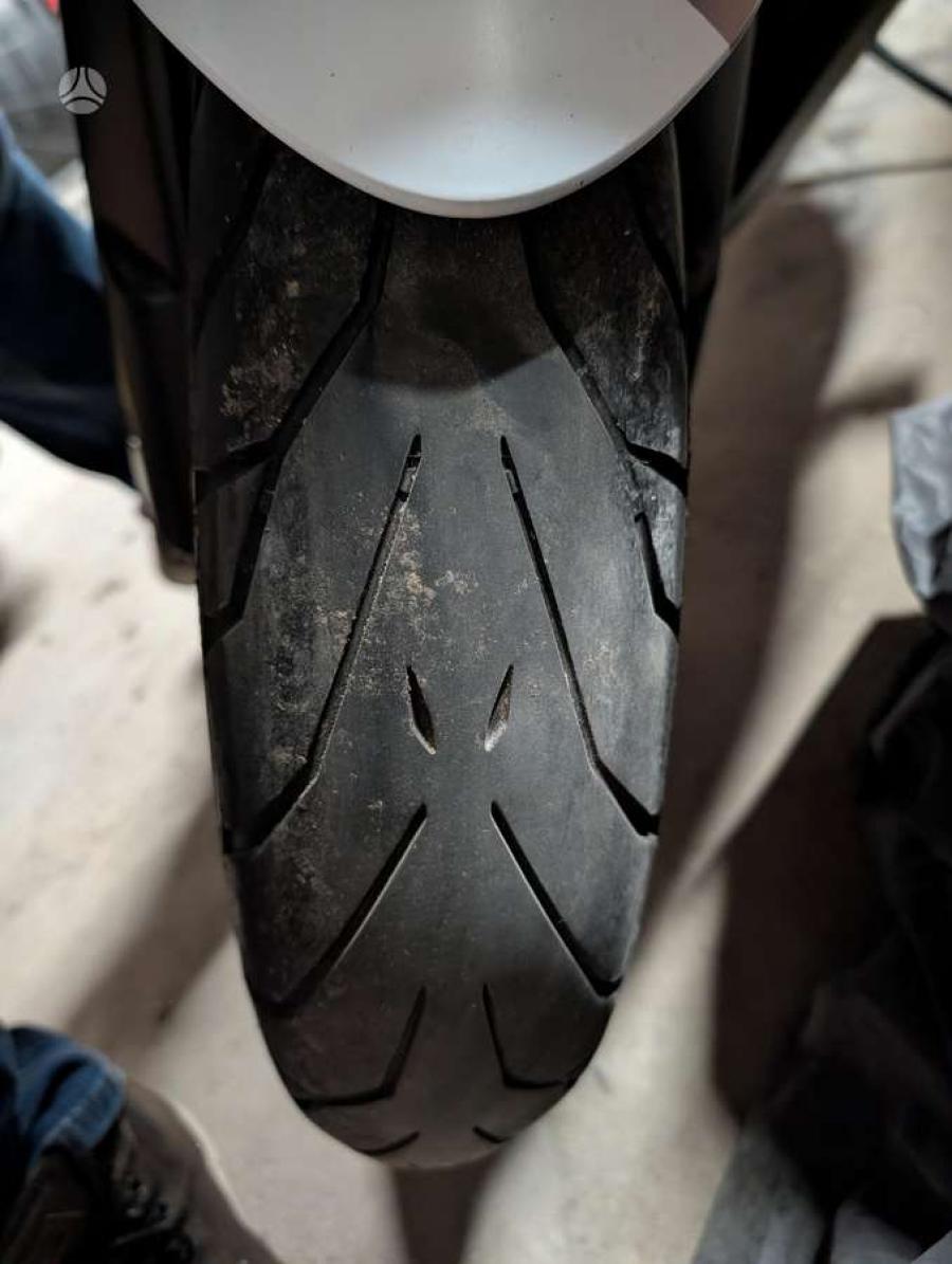 Melns Suzuki GSX-R 2007 Kauņa, ar dzinēja tilpumu 1.00 L un nobraukumu 51 tūkst. km par 4300 €, foto 20 vietnē AUTOMOTO.COM.LV