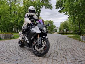 Melns Suzuki GSX-R 2007 Kauņa, ar dzinēja tilpumu 1.00 L un nobraukumu 51 tūkst. km par 4300 €, foto 22 vietnē AUTOMOTO.COM.LV
