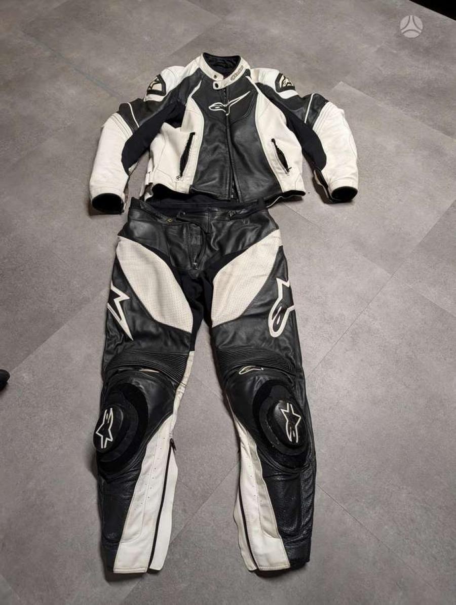 Melns Suzuki GSX-R 2007 Kauņa, ar dzinēja tilpumu 1.00 L un nobraukumu 51 tūkst. km par 4300 €, foto 23 vietnē AUTOMOTO.COM.LV