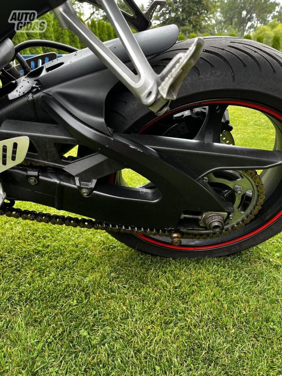 Melns Suzuki GSX-R 2007 Viļņa, ar dzinēja tilpumu 0.75 L un nobraukumu 0 tūkst. km par 3700 €, foto 6 vietnē AUTOMOTO.COM.LV