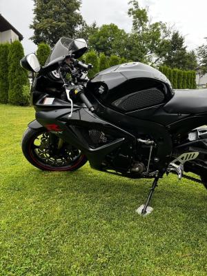 Melns Suzuki GSX-R 2007 Viļņa, ar dzinēja tilpumu 0.75 L un nobraukumu 0 tūkst. km par 3700 €, foto 7 vietnē AUTOMOTO.COM.LV