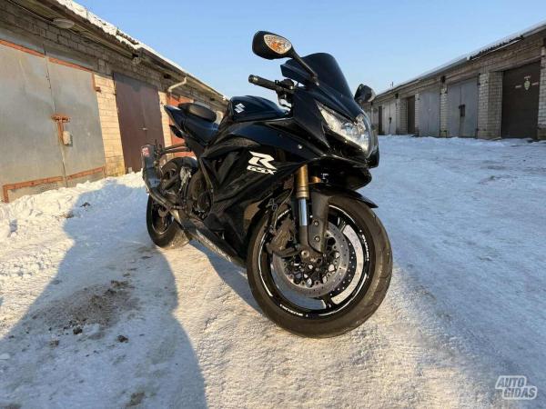 Black Suzuki GSX-R 2008 in Taurage, with an engine capacity of 0.60 L and mileage of 41 thousand km for 3800 €, photo 1 on AUTOMOTO.COM.LV